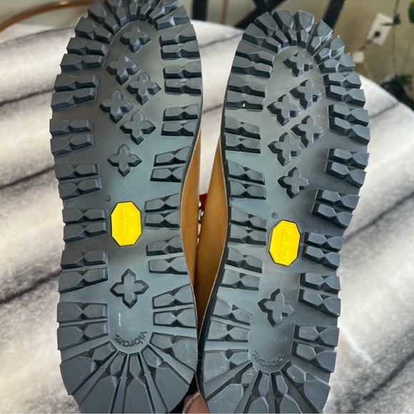 Danner | Shoes | Danner Mountain Light Cascade Brown Leather Lace Up ...